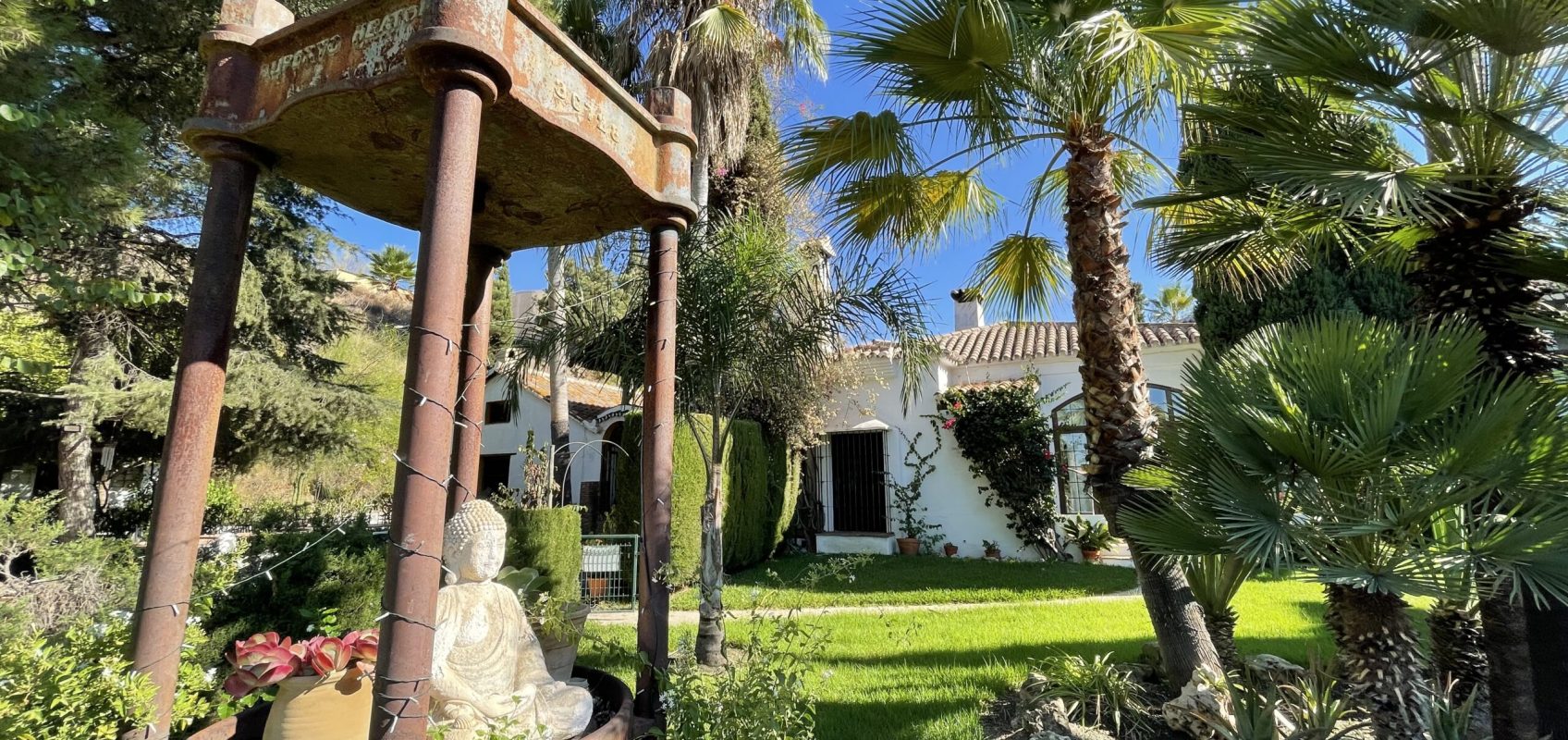 Yoga Vacay with Jessica Seabern - Santillan Retreat